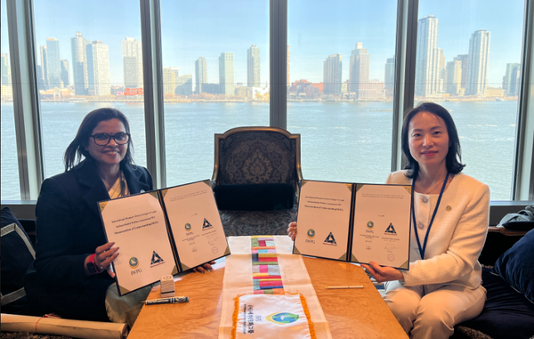 IWPG 글로벌 5국, 유엔 CSW 69차 회의서 인도 대표 복지단체와 MOU 체결